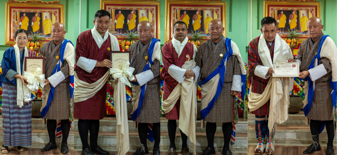 Royal Civil Service Medals and Certificates to employees in recognition ...